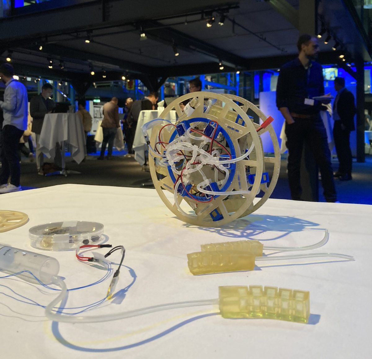 Robofood – The new science and technology of edible robots and robotic ...